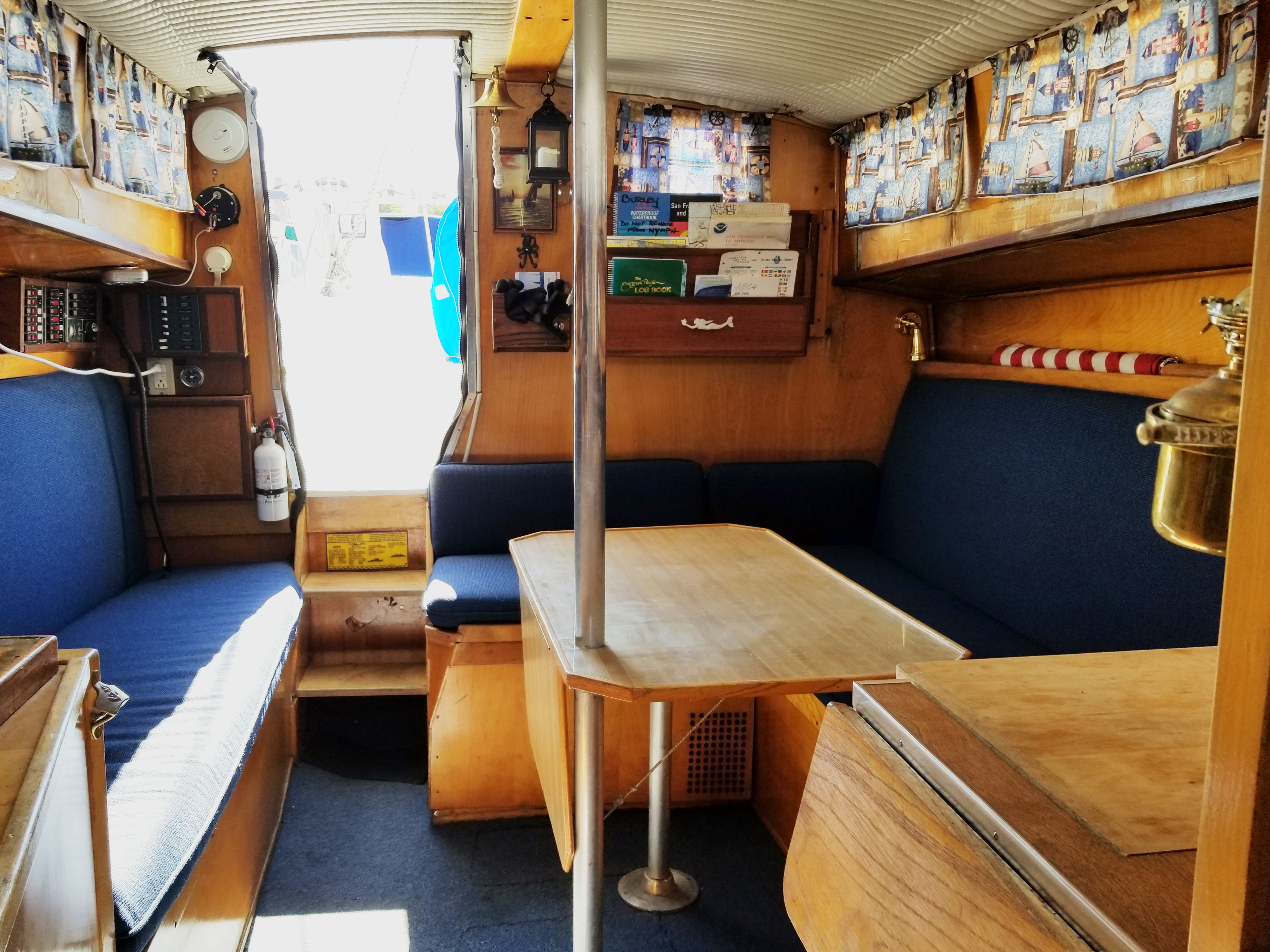 oceana-30-cabin | American Vagrant